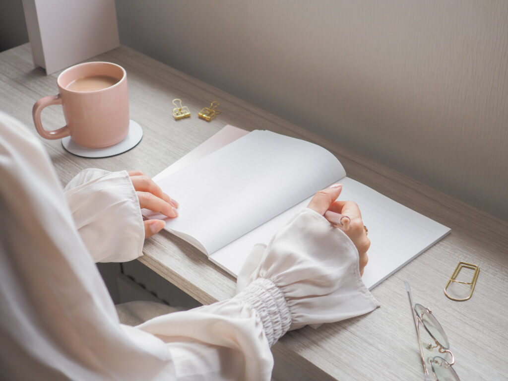 書く瞑想「ジャーナリング」のやり方をわかりやすく解説！ | Lakit日和